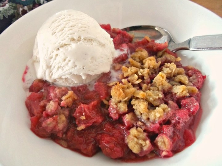 Raspberry Rhubarb Apple Crisp – Swirls and Spice
